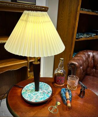 China Luxury Green Marble Table Lamp Stain Resistant Marble Artwork For Interior Design for sale