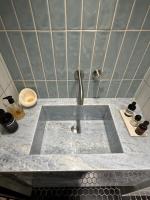 China Luxury Blue Crystal Marble Washbasin | Sapphire Blue Vanity for Premium Bathrooms for sale