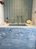 China Luxury Blue Crystal Marble Washbasin | Sapphire Blue Vanity for Premium Bathrooms for sale