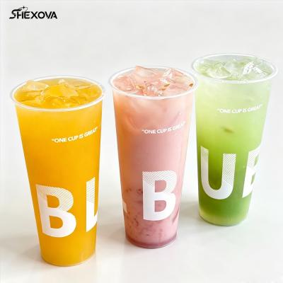 China Custom Logo 500Ml 700Ml Plastic Hard U Shape And Flat Cups With Lids For Cold Coffee Smoothies for sale