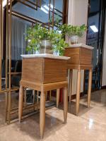 China ISO9001 Standard Hotel Lobby Furniture Solid Wood Console Table 550*550*750mm for sale