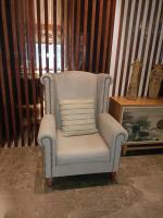 China 930*900*1150mm White Single Sofa Chair Tufted Fabric Recliner Rolled Arm for sale
