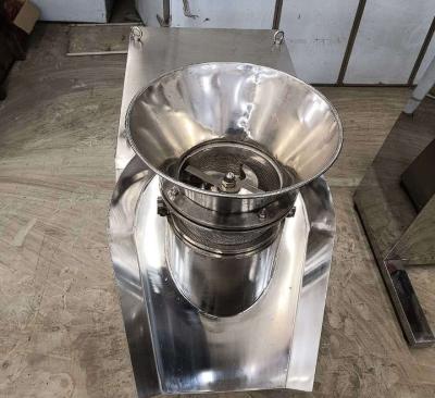 China Rotating extruding granulator for test purpose Cylindrical Particle Granulator with Rotational Structure for sale