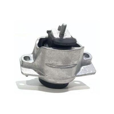 China LR141381 Engine Parts Engine Mount for sale