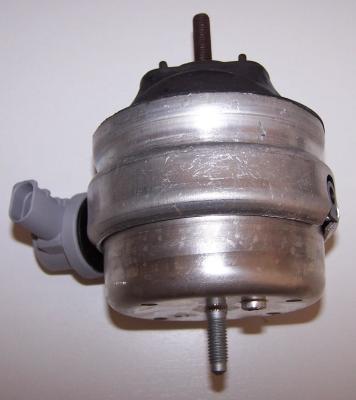 China 8E0199379BF Engine Parts Engine Mount for sale