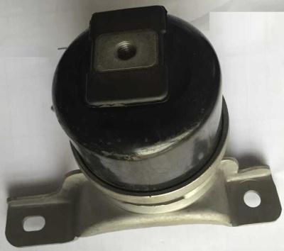 China LR021635 Engine Parts Engine Mount for sale