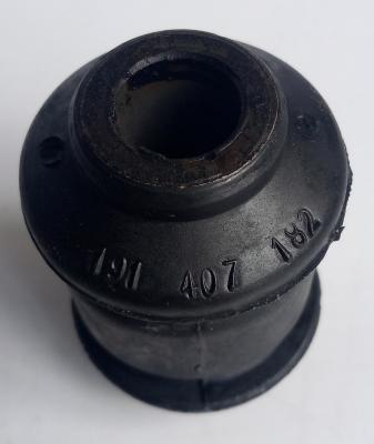 China 357407182 Suspension Parts Control Arm Bushing for sale