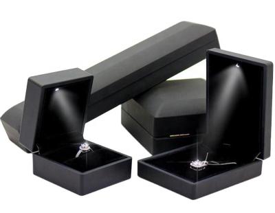 China Customized Luxury Led Jewelry Box Personalized Logo 60*65*50mm Size Sample Time 7days for sale