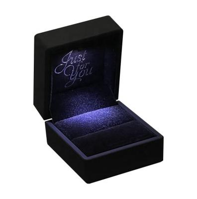 China Customized Your Logo Min Qty 100 Luxury Black LED Ring Box with Service and LED Light for sale