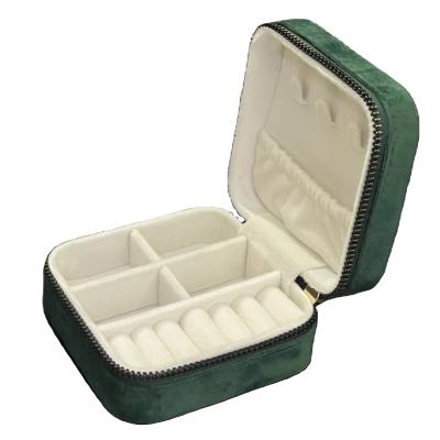 China Green Velvet Travel jewelry box organizer jewelry box women gift velvet jewelry box for sale