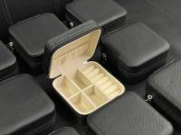 China Black Travel Jewelry Box organizer jewelry box women gift Pu jewelry box for sale