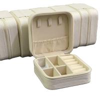 China Beige Travel jewelry box organizer jewelry box women gift Pu jewelry box for sale