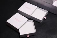 China Customized white paper drawer jewelry box necklace box for sale