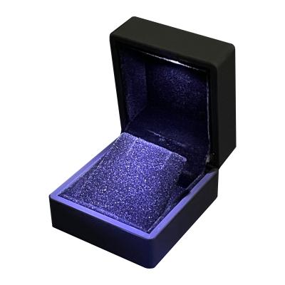 China Sample Time 7 Days Luxury Black LED Earring Box with Plastic Box Velvet and Sponge for sale
