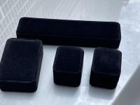 China Black velvetJewelry box for Pendant Box for luxury jewelry packaging for sale