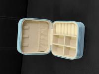 China Blue Travel jewelry box organizer jewelry box women gift Pu jewelry box for sale