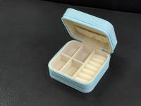 China Blue Travel jewelry box organizer jewelry box women gift Pu jewelry box for sale