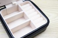 China Luxury PU leather travel jewelry box Customized your logo and color for sale
