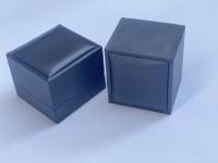 China Customized Luxury Black PU Leather Ring Box with 7 Days Sample Time and High- Material for sale
