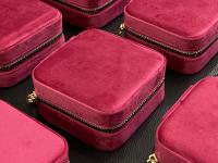 China Blush Velvet Travel jewelry box organizer jewelry box women gift velvet jewelry box for sale
