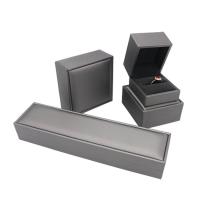 China Customized Luxury PU leather bracelet Box for sale