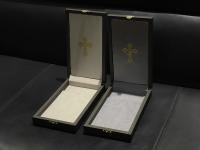 China Customized Luxury PU Leather Jewelry Packaging Box OEM Leather Jewellery Case Travel Ice Jewelry Box Small Cow Hide Leather Box for sale