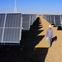 China GQ-T Intelligent Photovoltaic Tracking Bracket System That Moves With The Sun for sale