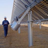 China GQ-T Solar Pv Mounting Brackets Independent Tracking System for sale