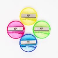 China Mini School Kids Round Handheld Pencil Sharpener With Cover for sale