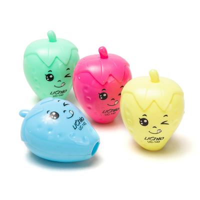 China Strawberry Kindergarten Cartoon Pencil Sharpener Single Hole for sale