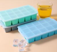 China Food Grade BPA Free Silicone Ice Cube Tray With Lid Reusable Easy Release Ice Mold Stackable Freezer Safe Ice Tray for sale