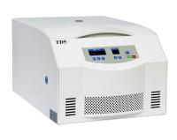 China Low Speed 5000rpm 4x250ml Laboratory Centrifuge for Serum Plasma for sale