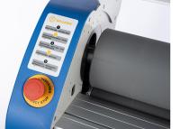 China Wide Format Manual Lamination Machine Industrial Manual Cold Roll Laminators 1630mm for sale