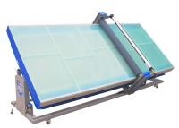 China 1630 Mm Flatbed Vinyl Applicator Semi Automatic Vinyl Sign Application Table With 130mm Heated Silicon Roller for sale
