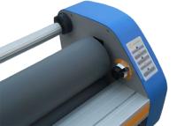 China Rigid Frame Manual Cold Laminator Silicone Roller Laminator Office Equipment for sale