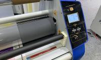 China Industrial Large Format Hot Roll Laminator - 110V/220V Dual Voltage Compatible for sale