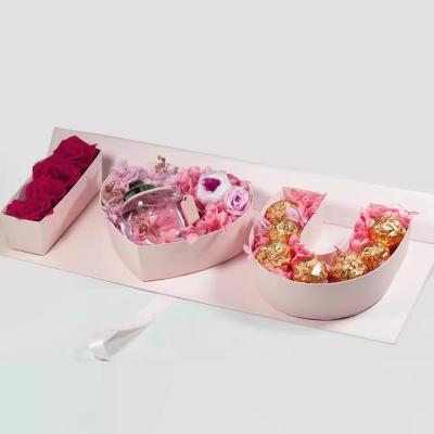 China Chocolate Gift Packaging Boxes , Thanksgiving Gift Box for Daily Wedding Heart Rose Flowers for sale