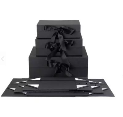 China Biodegradable Wedding Gift Box Debossing Magnetic Cardboard Box Recyclable for sale