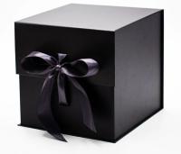 China Eco Friendly Cardboard Packing Boxes Foldable Magnetic Closure Gift Box With Ribbon for sale