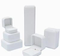 China Necklace Luxury Jewelry Packaging Box Biodegradable Debossed for sale