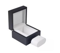 China Customized Black Matte Single Watch Boxes Pu Leather Square Wooden for sale