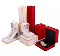 China OEM Ring Necklace Packaging Box Pink Velvet Jewelry Box ISO9001 for sale