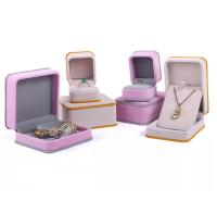 China OEM Ring Necklace Packaging Box Pink Velvet Jewelry Box ISO9001 for sale