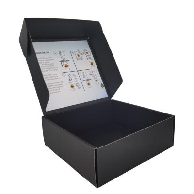 China E Flute Customized Food Packaging Box Deboss CMYK Cardboard Mailing Box for sale