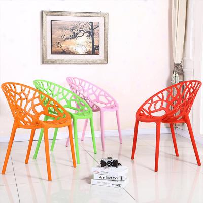China Outdoor Table and Chair Set Modern Plastic Furniture for Comfortable Restaurant Dining for sale