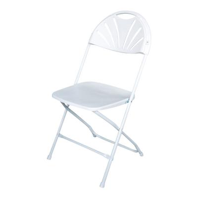 China Villa Fan Back Folding Plastic Chair for Event Wedding within Your Budget for sale