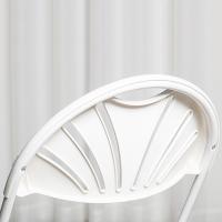 China Villa Fan Back Folding Plastic Chair for Event Wedding within Your Budget for sale