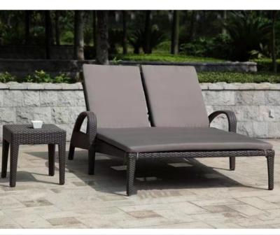 China Double People Modern Beach Lounge Chair Wide Seater Lounger Bed with Foldable Design for sale