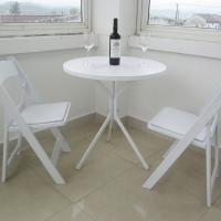 China Outdoor Leisure Metal Garden Coffee Tables in Modern Round Shape with Customized Color for sale