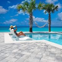China Courtyard Hotel Furniture Modern Outdoor In-Pool Sun Loungers for Hotel Guests for sale
